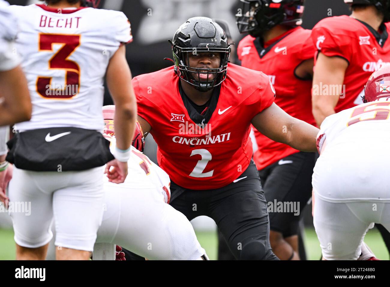 CINCINNATI, OH - OCTOBER 14: Cincinnati DL Dontay Corleone (2) during a ...