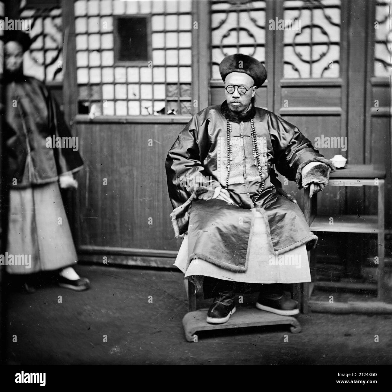 1869, Mandarin He Weijian, photo by John Thomson Stock Photo - Alamy