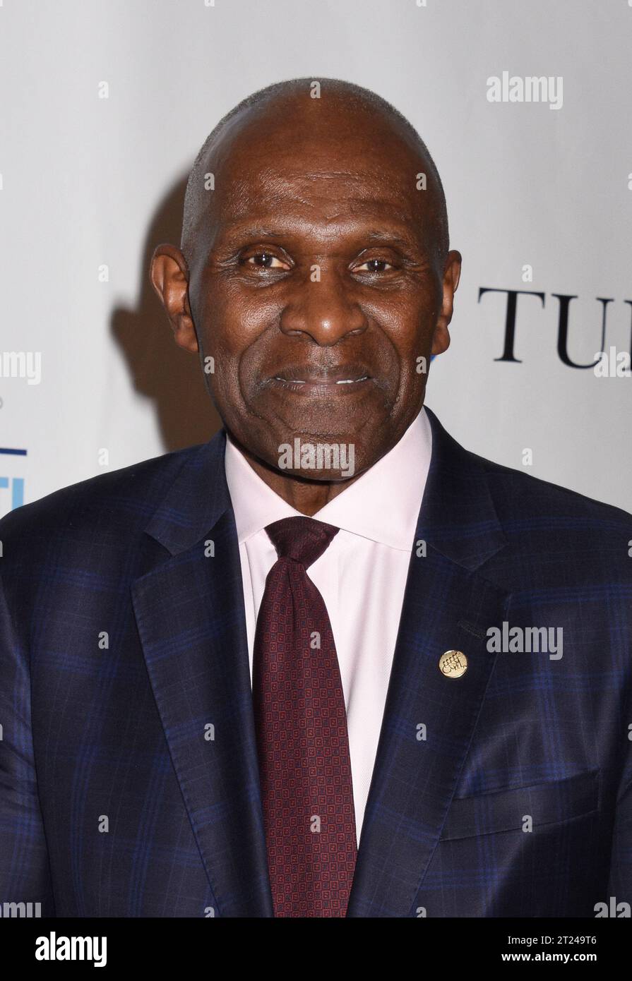 New York, NY, USA. 16th Oct, 2023. Harry Carson at The Buoniconti Fund ...