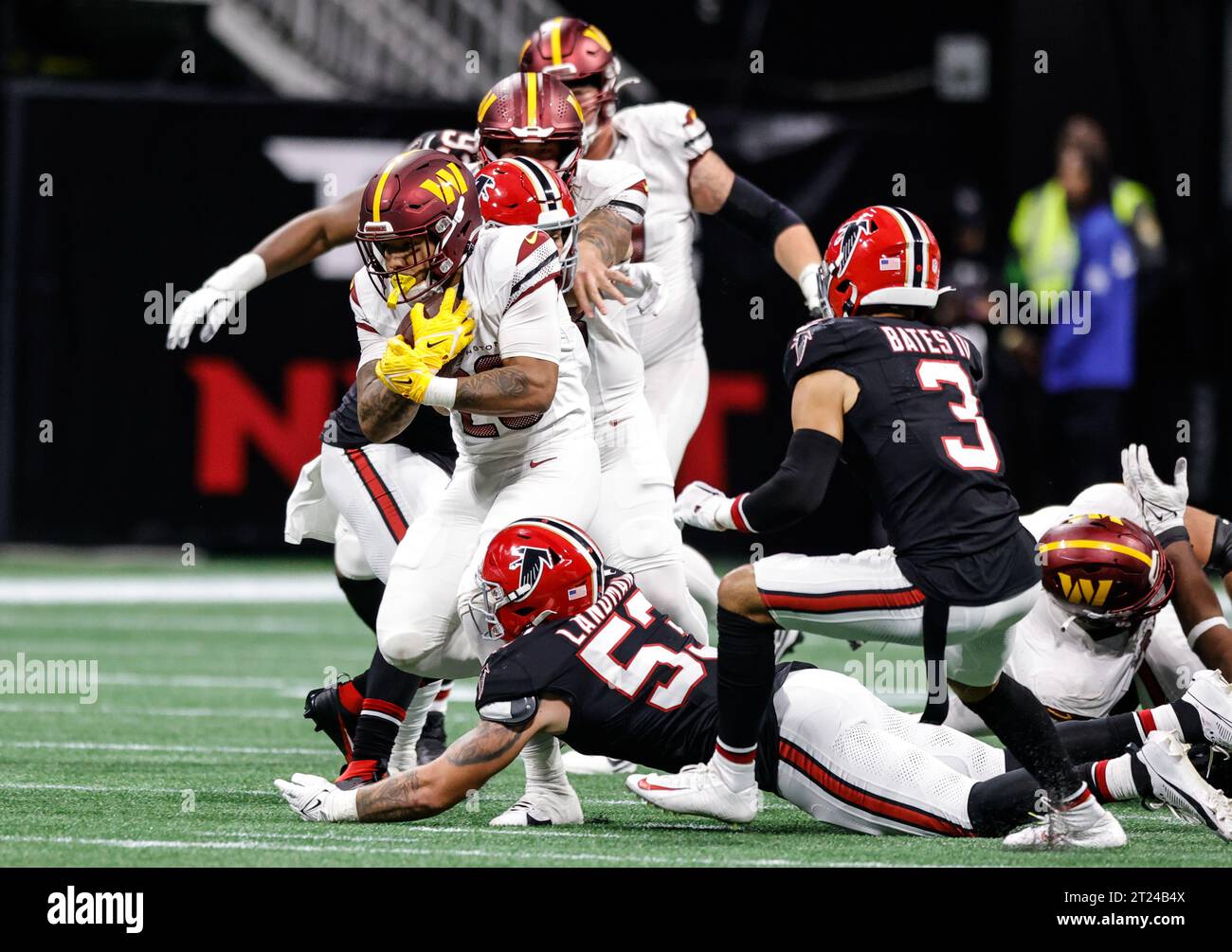 Atlanta, United States. 15th Oct, 2023. Washington Commanders running ...