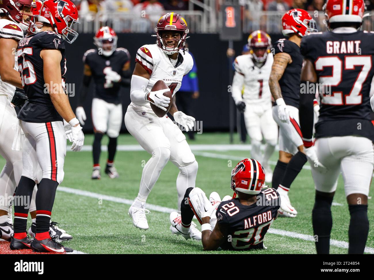 Atlanta, United States. 15th Oct, 2023. Washington Commanders wide ...