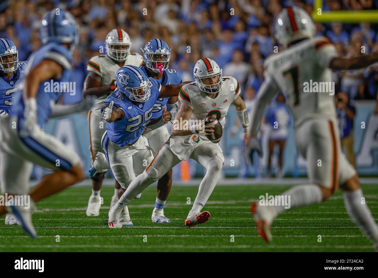 Chapel Hill, NC USA: Miami Hurricanes quarterback Tyler Van Dyke (9 ...