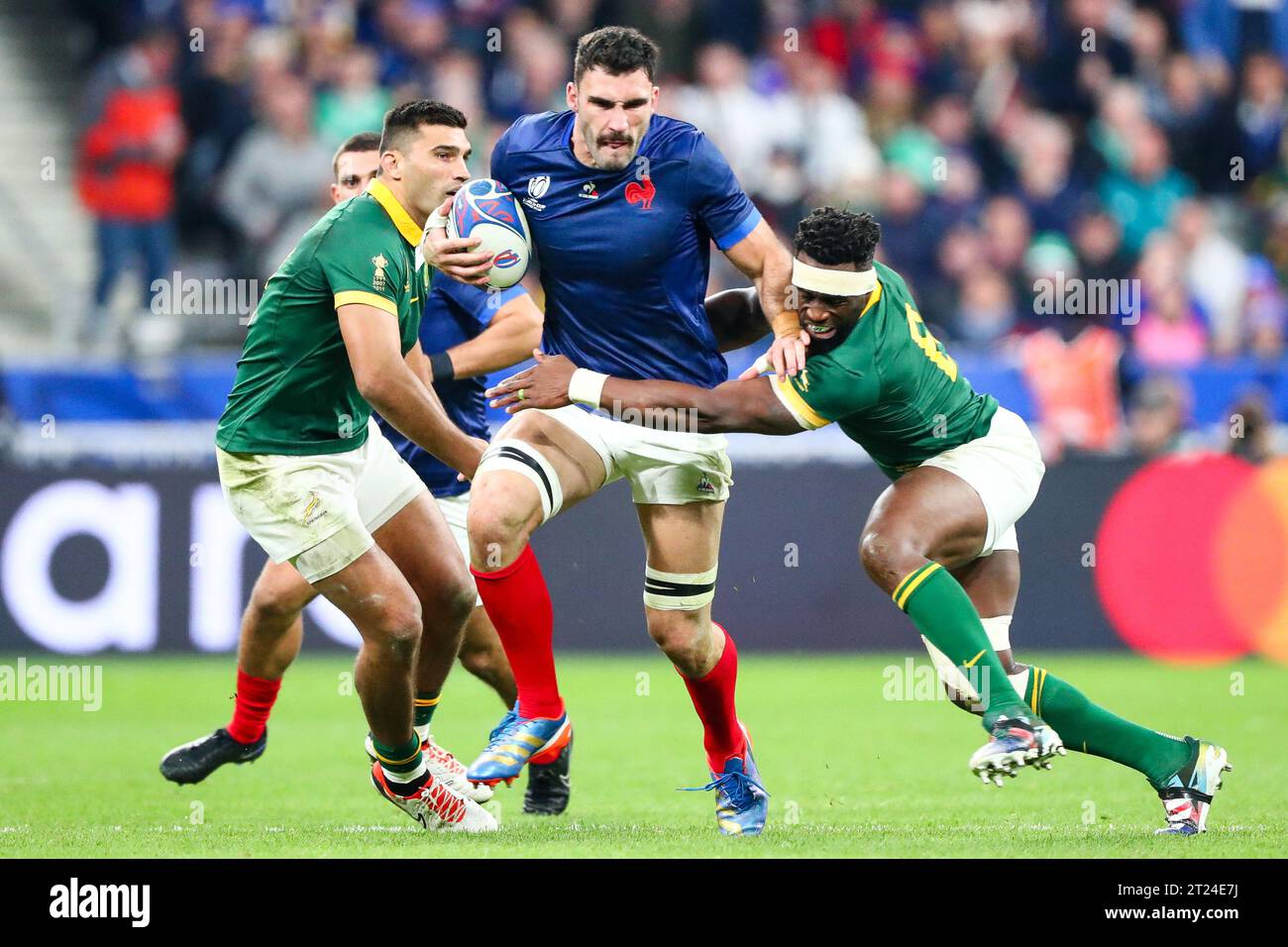 Charles Ollivon #7 of France and Siya Kolisi #6 of South Africa during ...