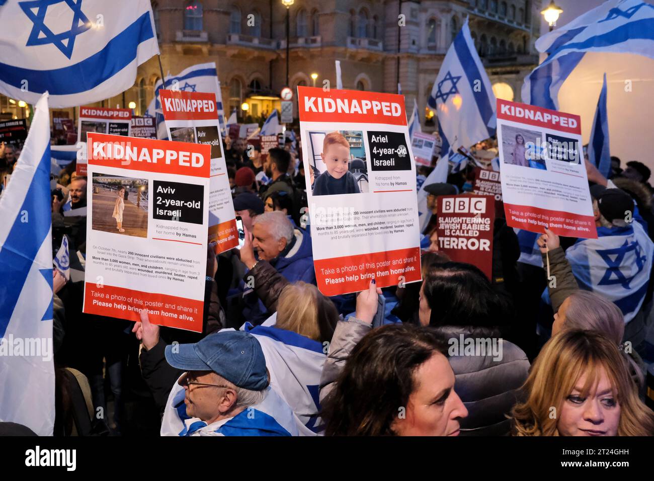 London, UK. 16th October, 2023. Hundreds of British-Israelis attended a ...
