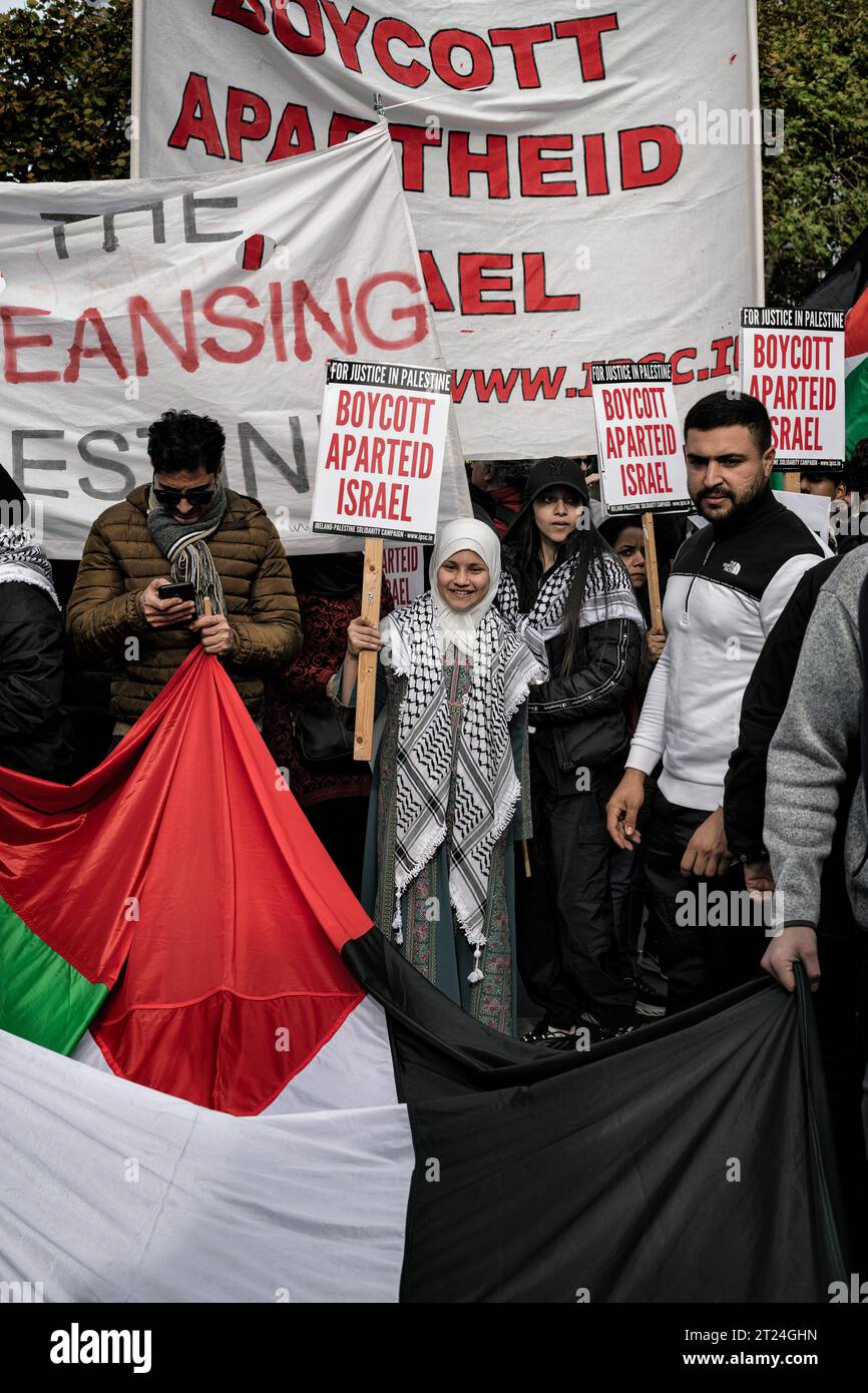 Dublin, Ireland. 14th Oct, 2023. Members of the Palestinian and Arabic ...