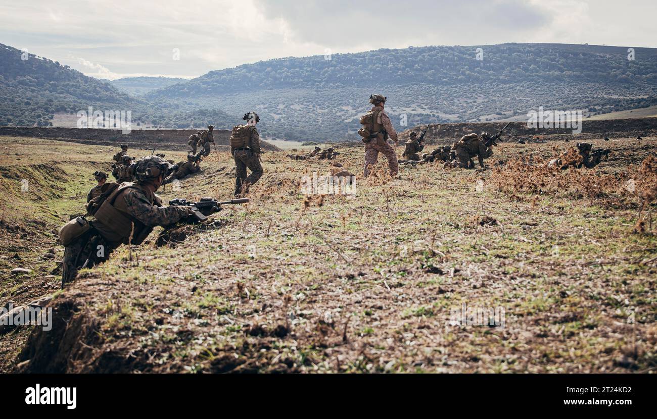 U.S. Marines with Charlie Company, Battalion Landing Team 1/6, 26th ...
