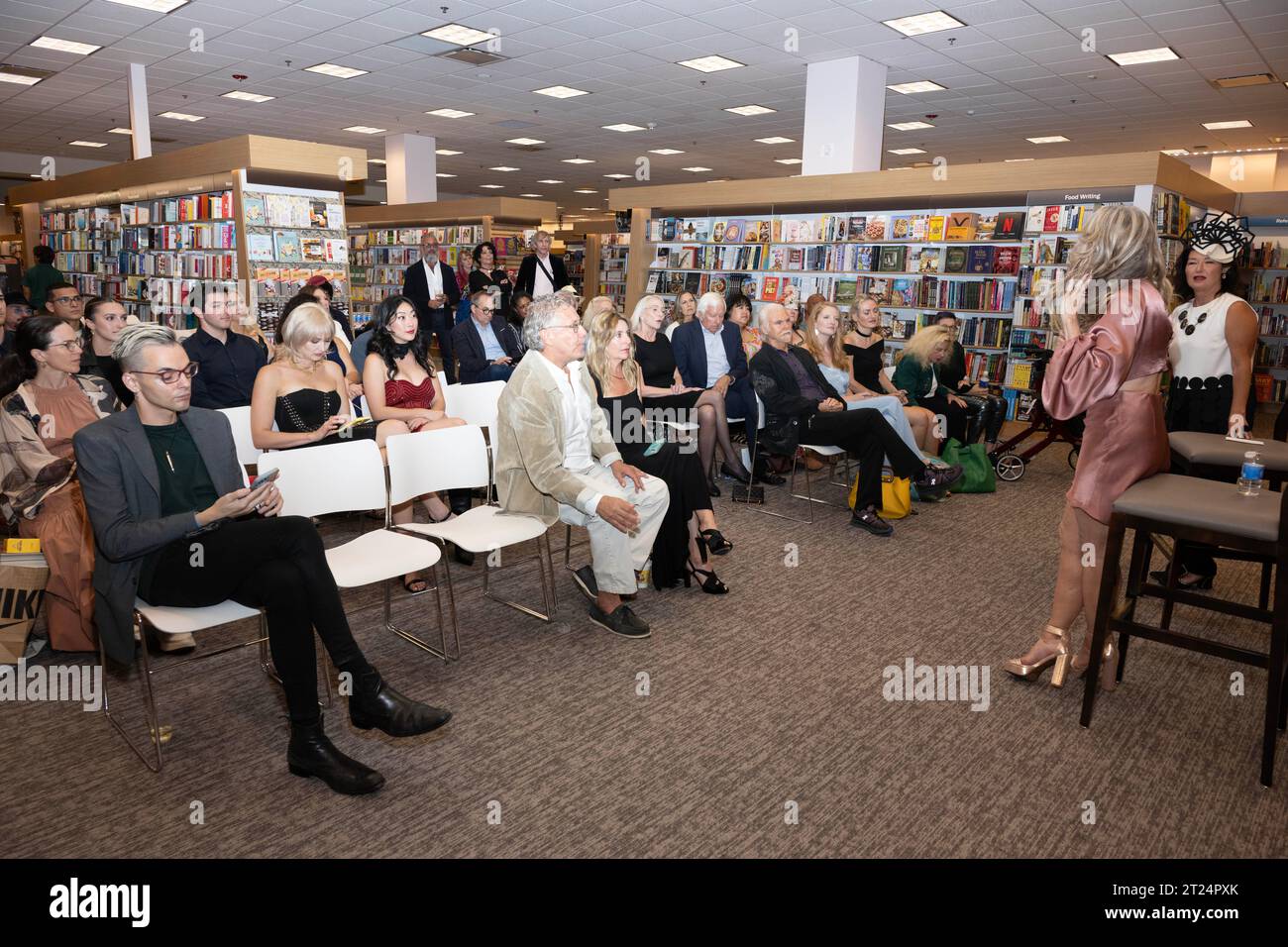 Los Angeles, USA. 16th Oct, 2023. Audience and Couture Designer ...