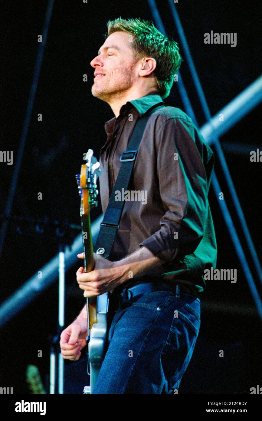 BRYAN ADAMS, CARDIFF, 2002: Bryan Adams playing an open air concert ...