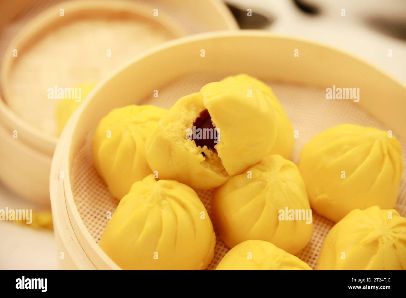 dim sum-Chinese steamed bun,baozi,man tou Stock Photo - Alamy