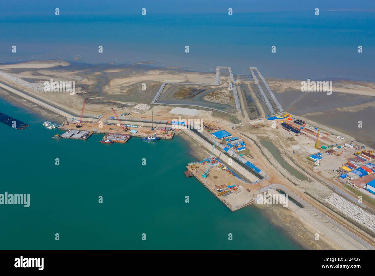 Matarbari deep sea port hi-res stock photography and images - Alamy