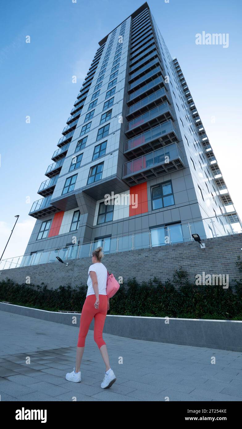 23 storey Mast Quay Phase II , Luxury development of apartments ...