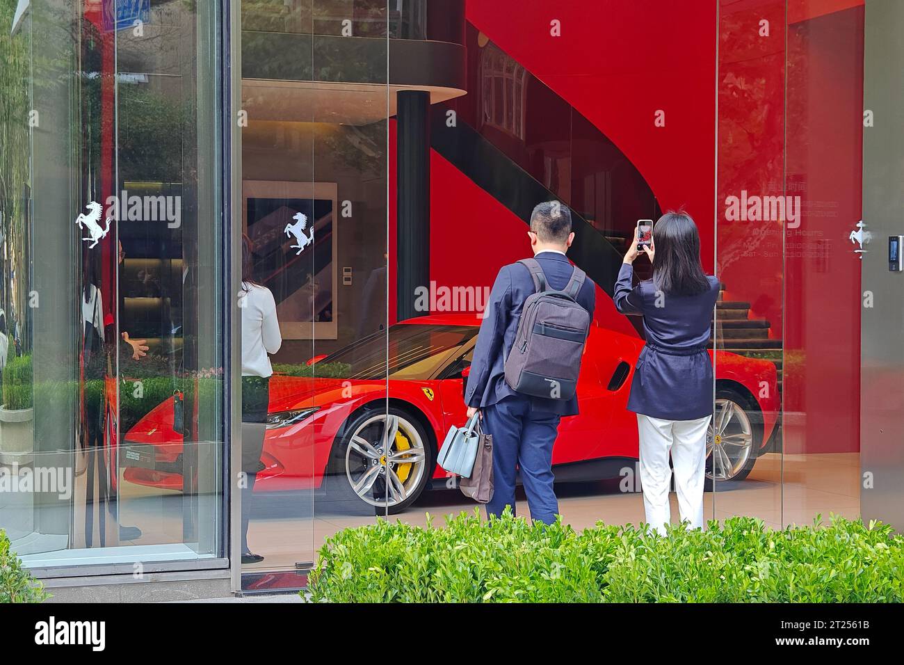 Ferrari store hi-res stock photography and images - Alamy