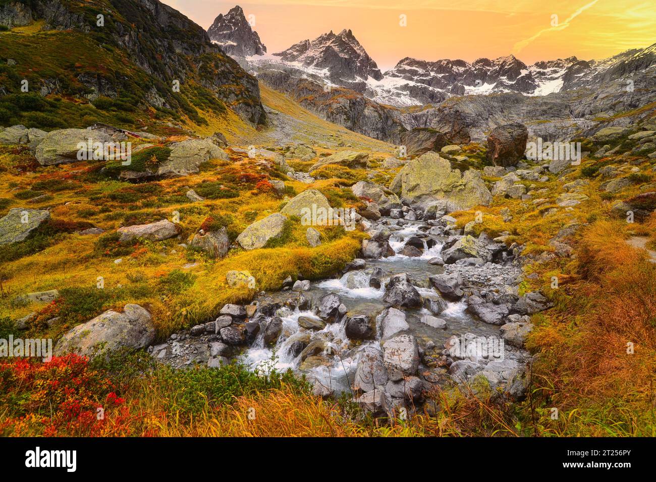 Swiss alps river landscape hi-res stock photography and images - Alamy
