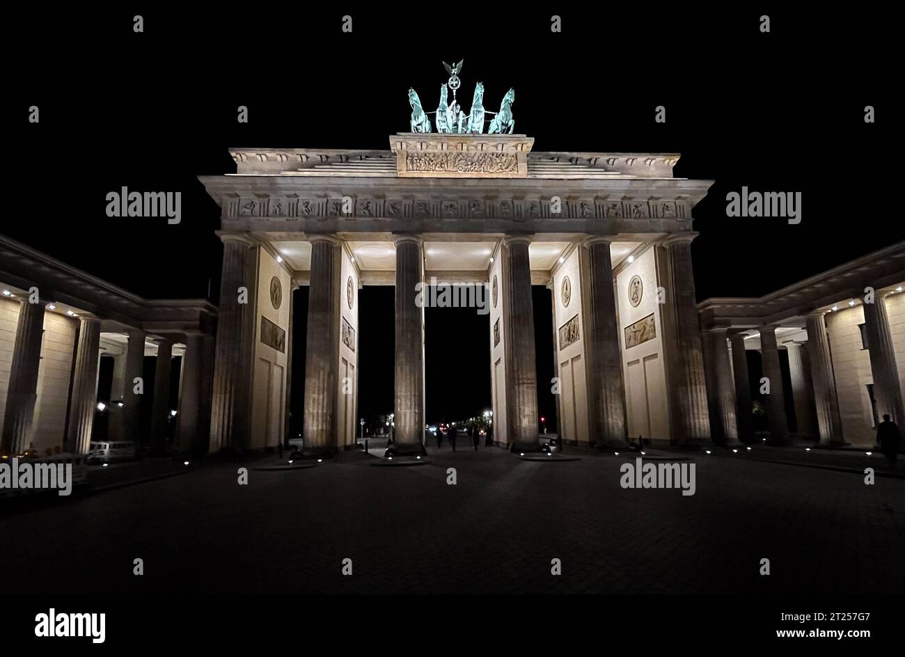 Brandenburg Gate illuminated at night, Berlin, Germany Stock Photo - Alamy