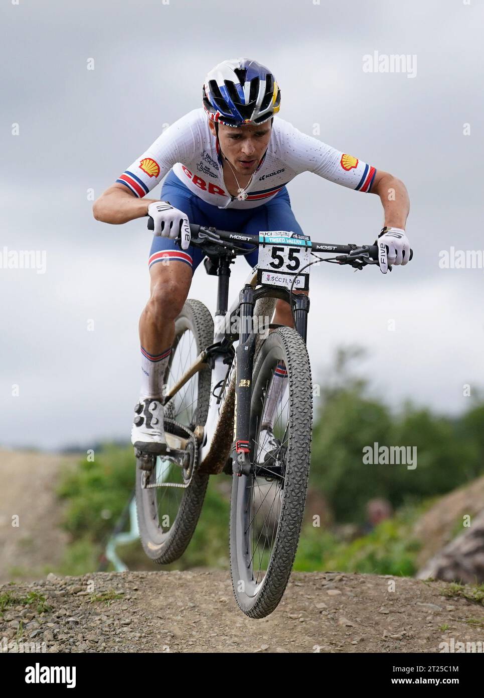 Tom pidcock mountain bike hi-res stock photography and images - Alamy