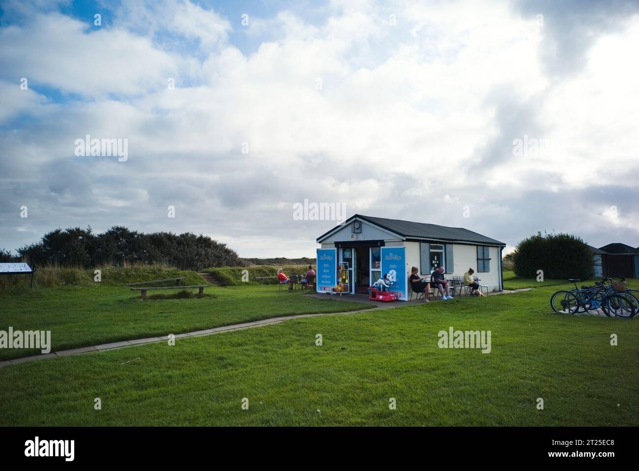 Cafe stop hi-res stock photography and images - Alamy