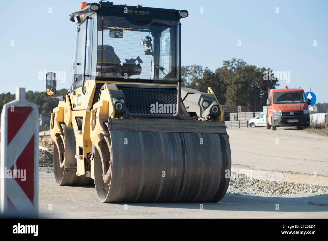 Ground Leveling And Flattening In Road Construction And Traffic ...