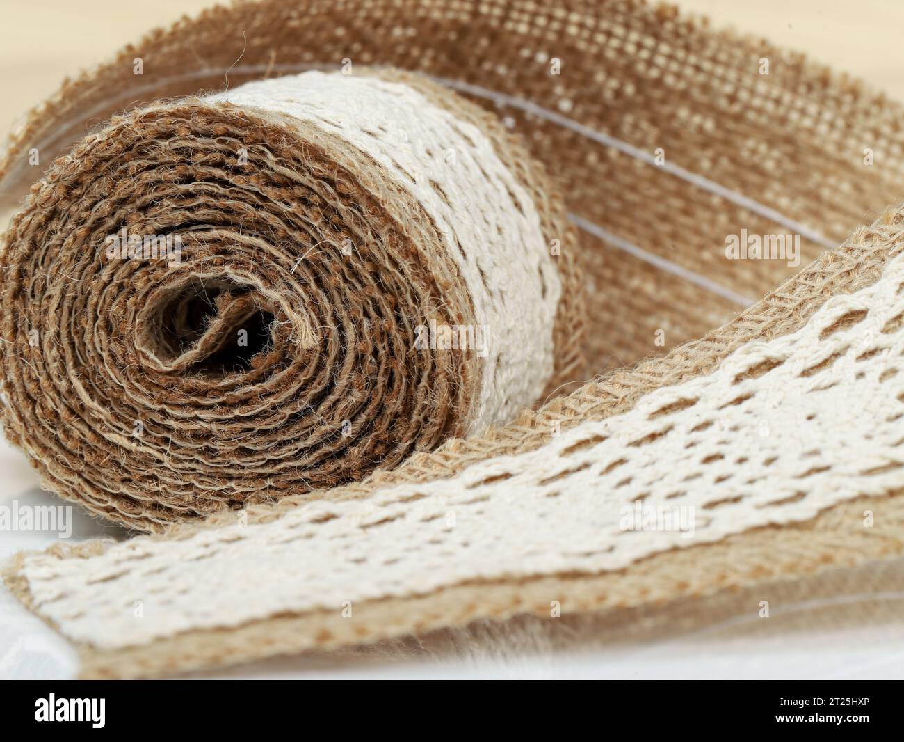 Long bow ribbon hi-res stock photography and images - Alamy