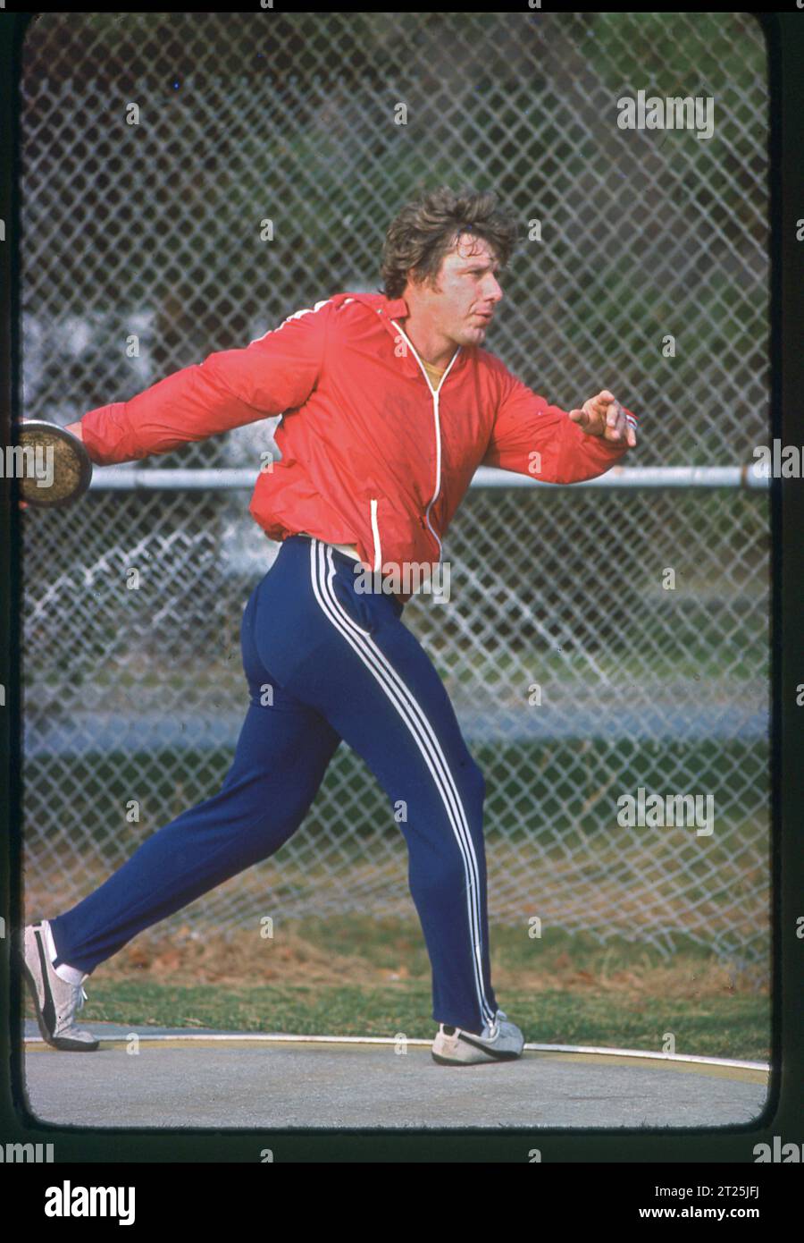 Four time Olympic gold medal winner Al Oerter trains for his fifth ...