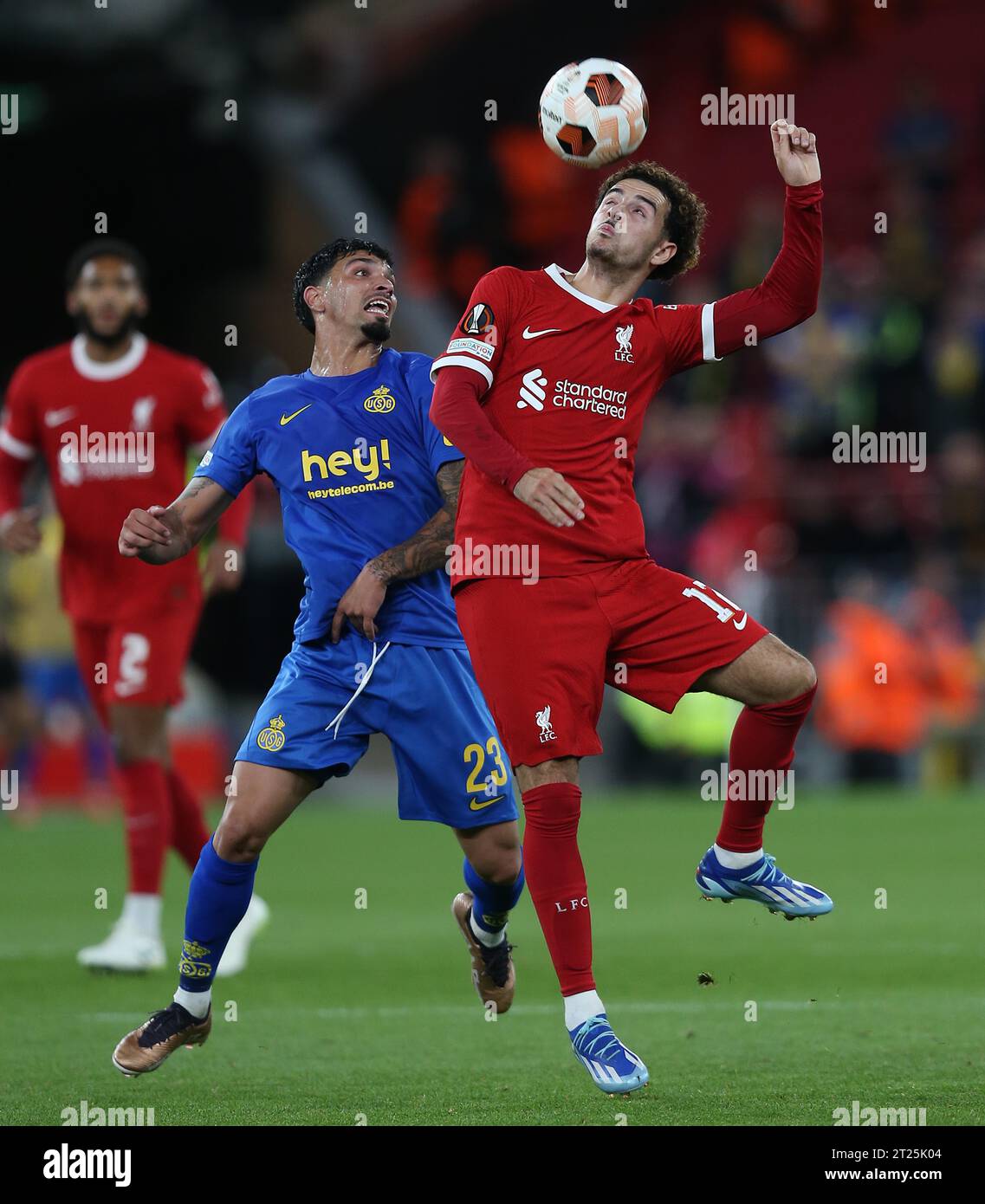 Curtis Jones of Liverpool battles Cameron Puertas of Union Saint ...