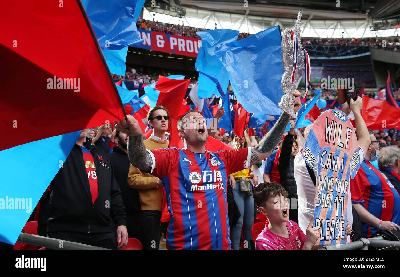 Crystal Palace fans holding aloft a home made FA Cup Trophy and ...