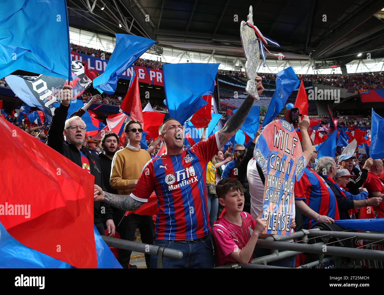Crystal Palace fans holding aloft a home made FA Cup Trophy and ...