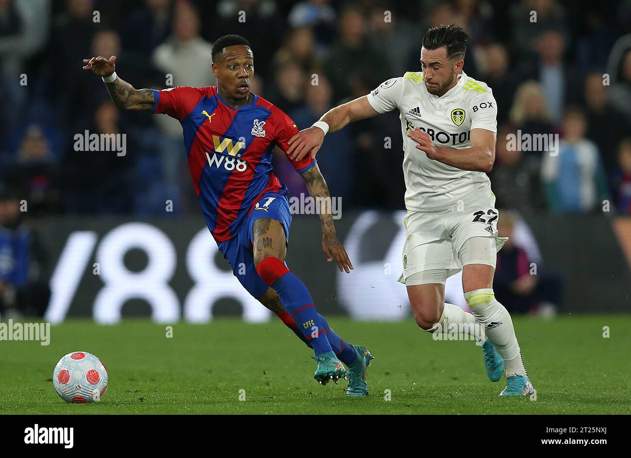 Nathaniel Clyne of Crystal Palace battles for the ball with Jack ...
