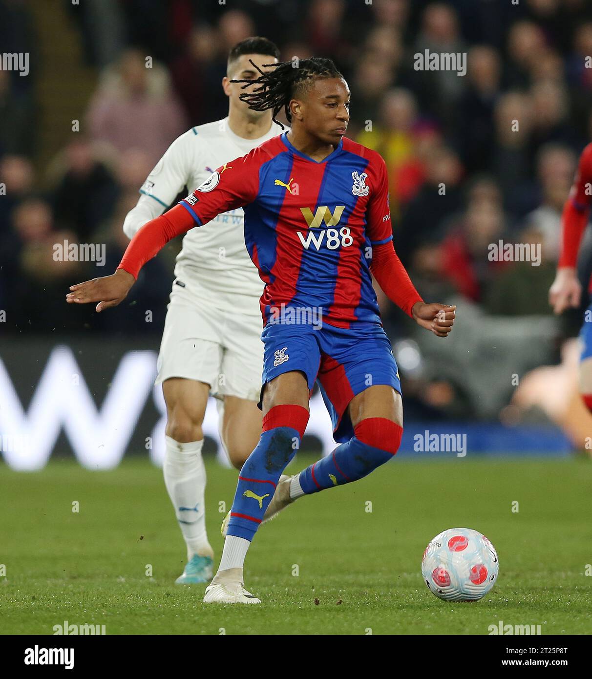 michael-olise-of-crystal-palace-on-the-ball-against-manchester-city