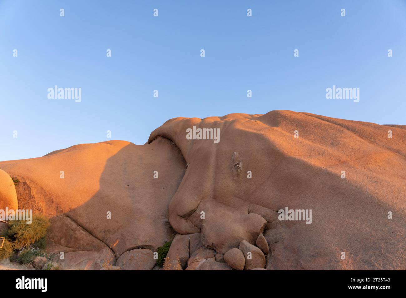 The Spitzkoppe (AKA Spitzkop, Groot Spitzkop, or the "Matterhorn of ...