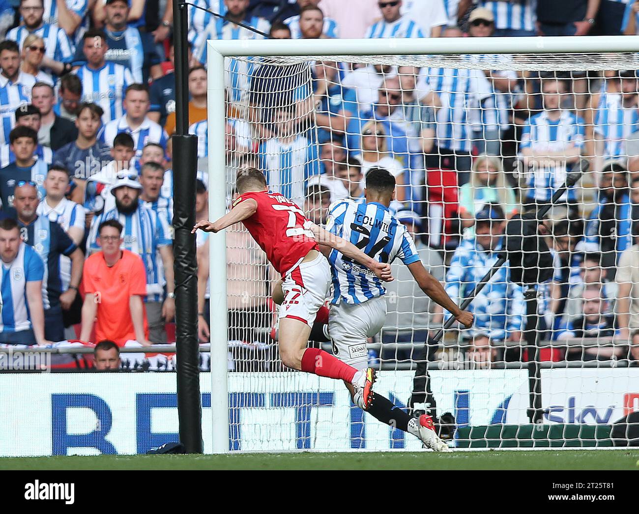 Ryan yates hi-res stock photography and images - Alamy