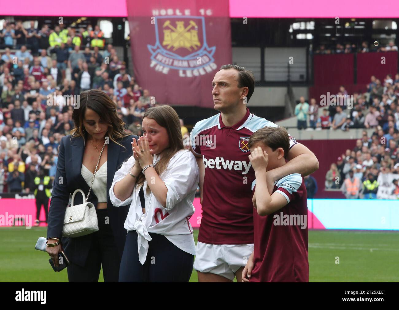 Mark Noble of West Ham United and his family on The London Stadium ...