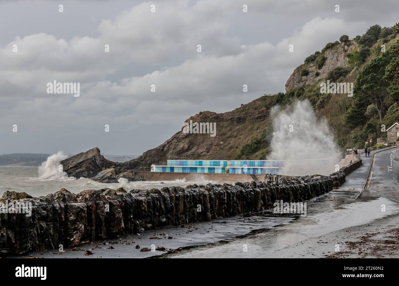 Torquay, UK. 17th Oct, 2023. Storm waves crash at Meadfoot Beach in ...