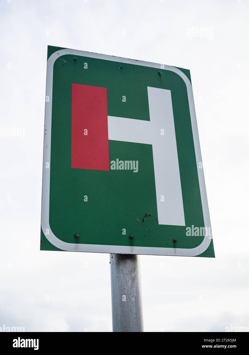 Dead end on the left road sign Stock Photo - Alamy