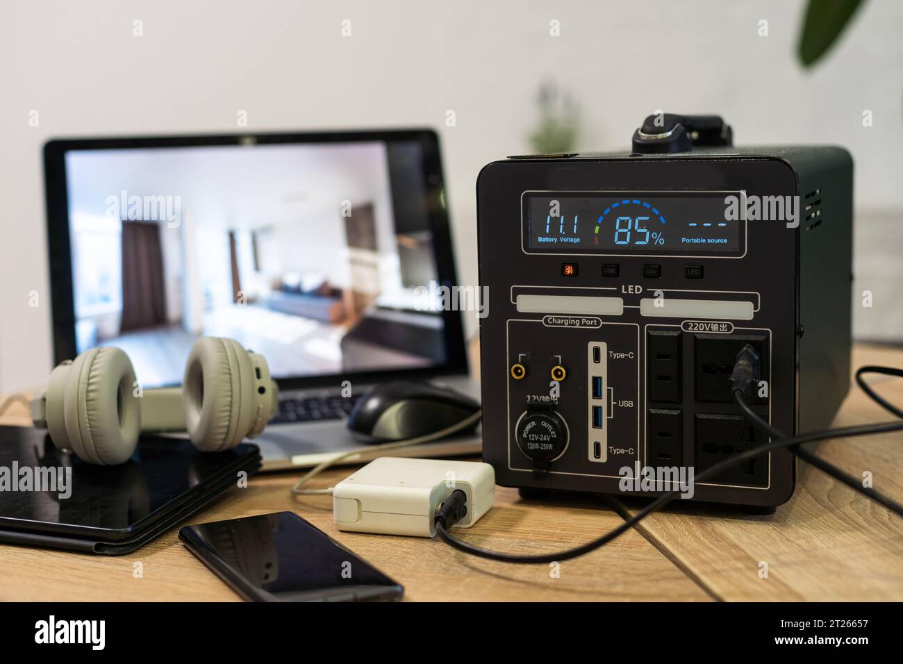 Portable power station solar electricity generator - laptop, phone ...