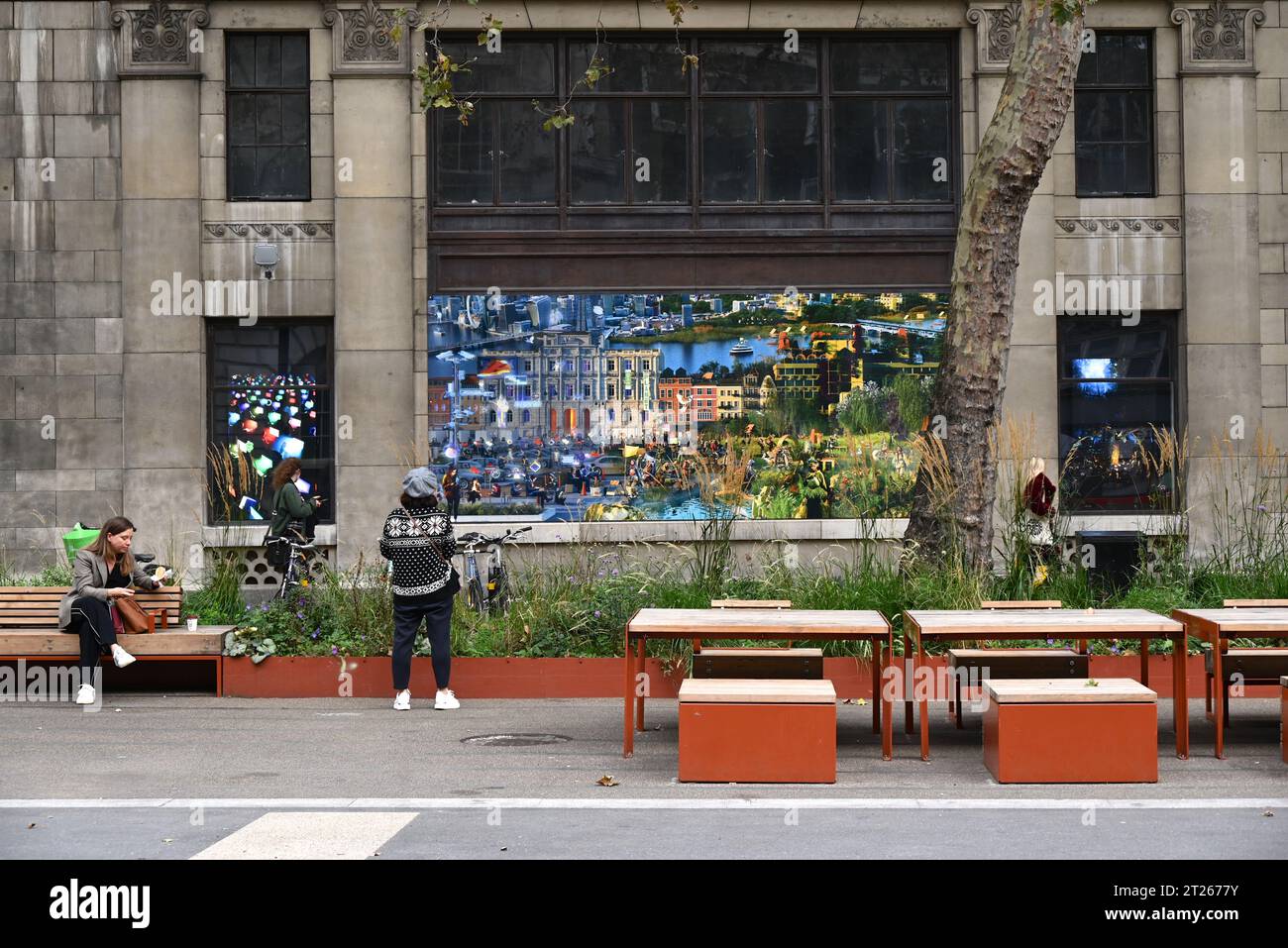 The Quiet Enchanting' On display on the external façade of Bush House ...