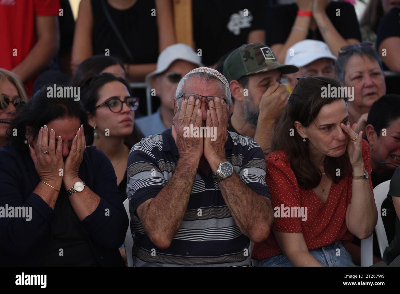Gan Yavne, Israel. 17th Oct, 2023. People mourn during the funeral of ...