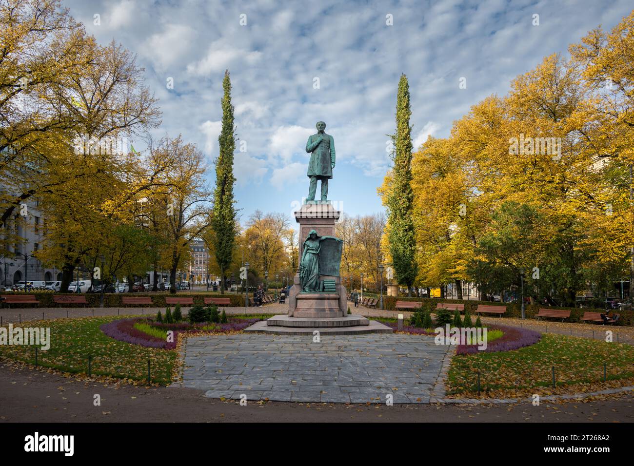 Johan Ludvig Runeberg Statue, Esplanadi park, Helsinki, Finland Stock ...