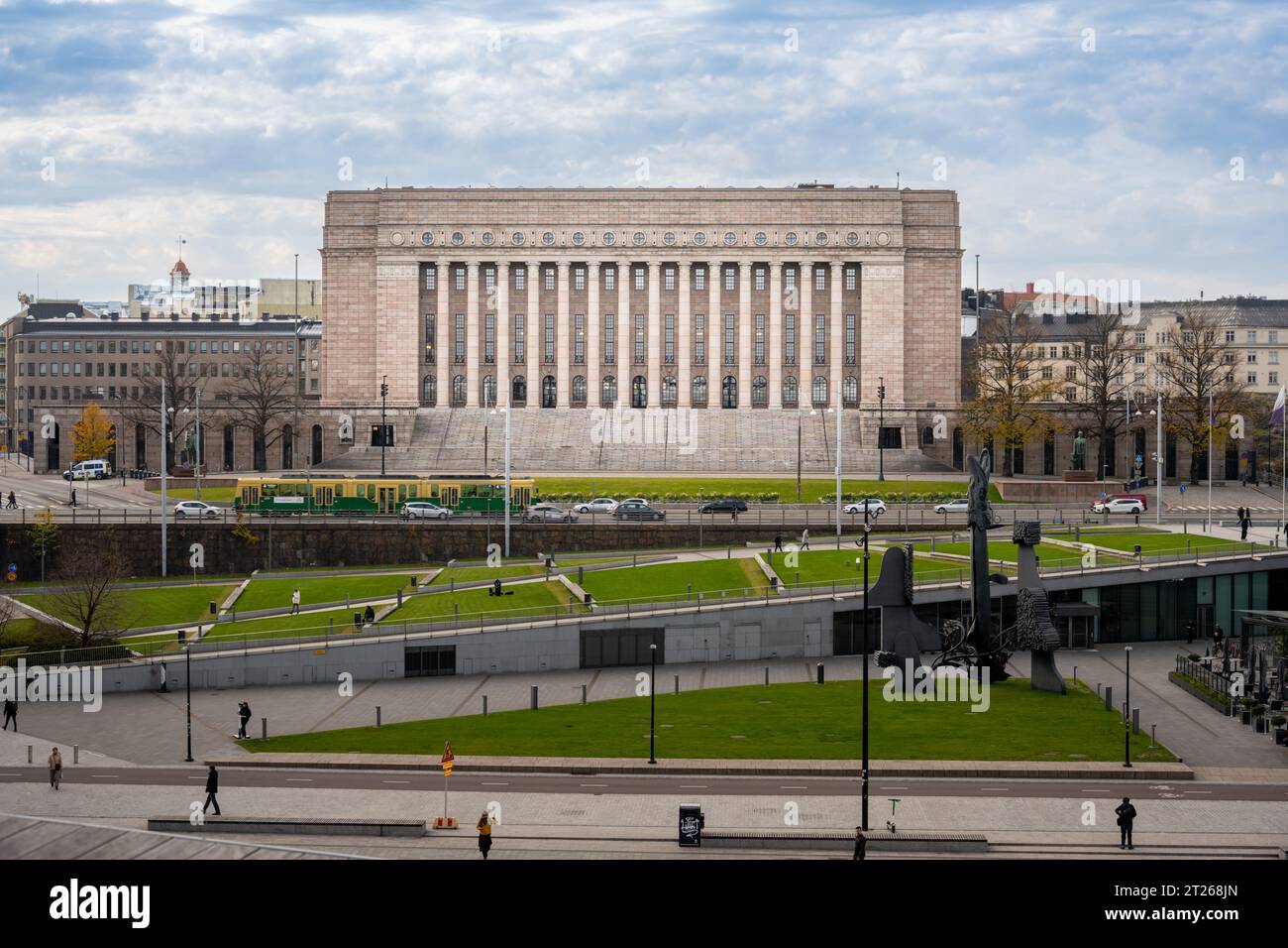 Helsinki neoclassical building hi-res stock photography and images - Alamy