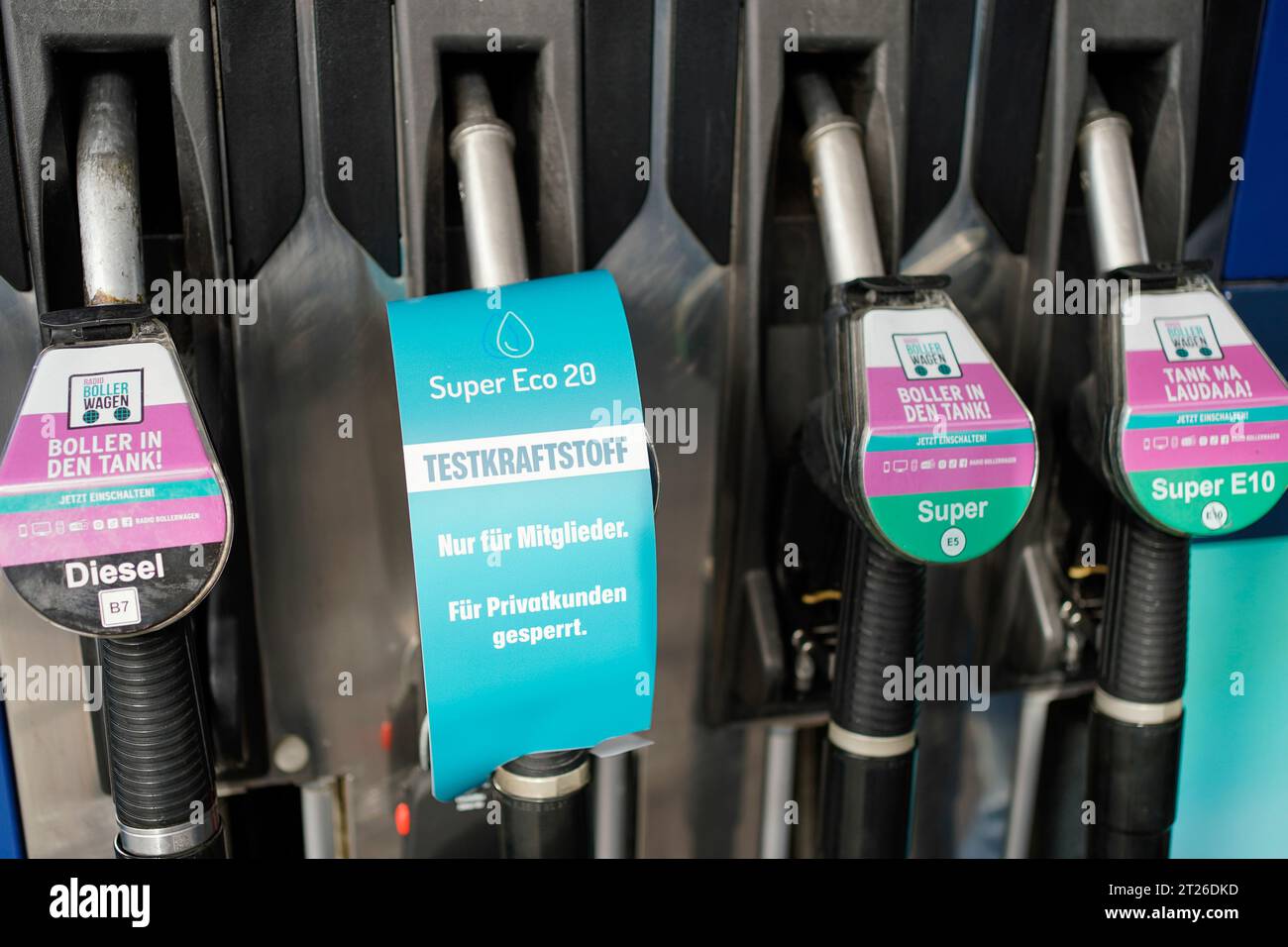 Mannheim, Germany. 17th Oct, 2023. A tap with the inscription "Super ...