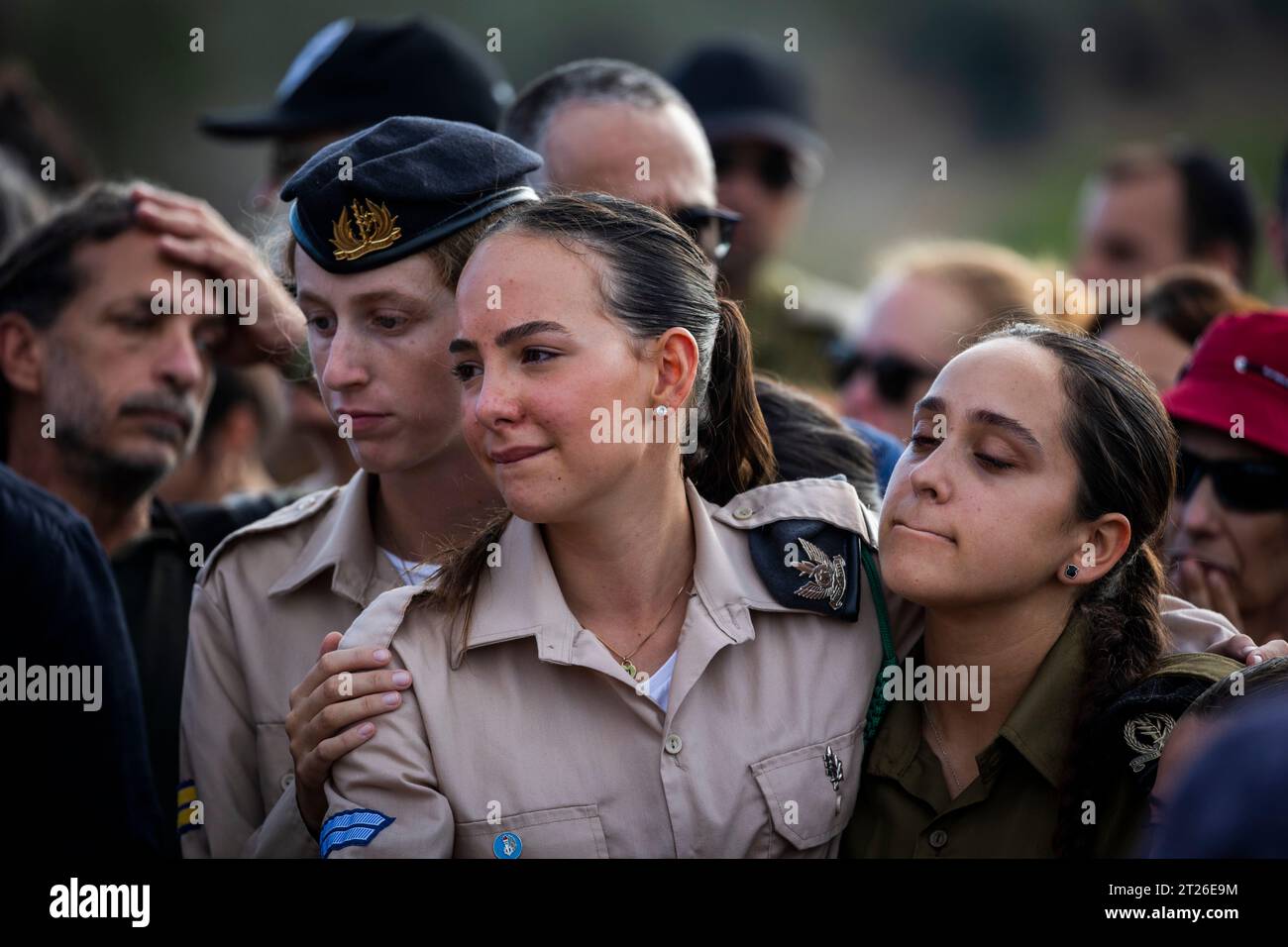 Gan Yavne, Israel. 17th Oct, 2023. Soldiers attend the burial and ...