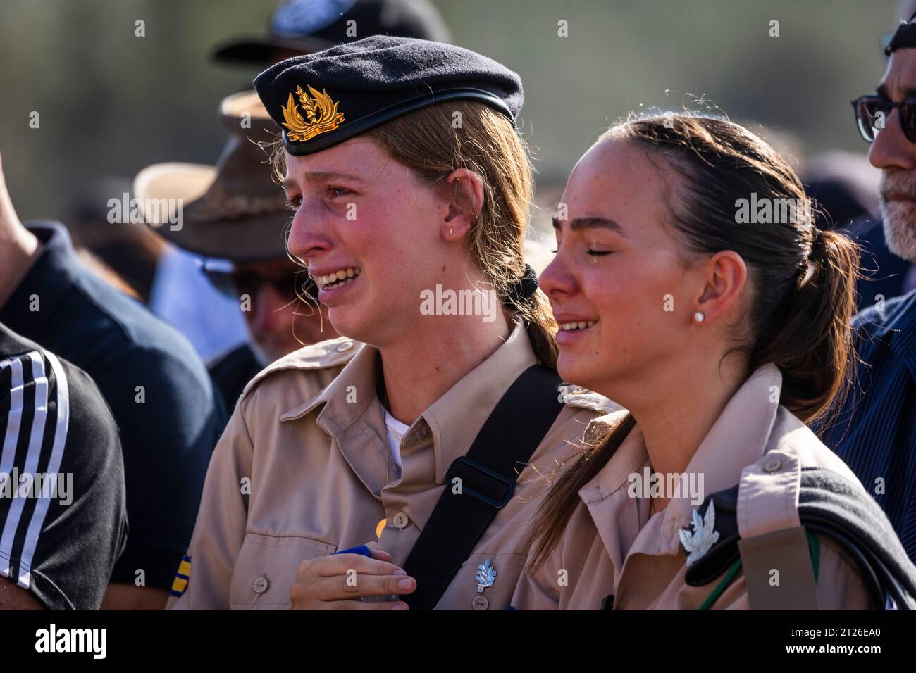 Gan Yavne, Israel. 17th Oct, 2023. Soldiers mourn as they attend the ...