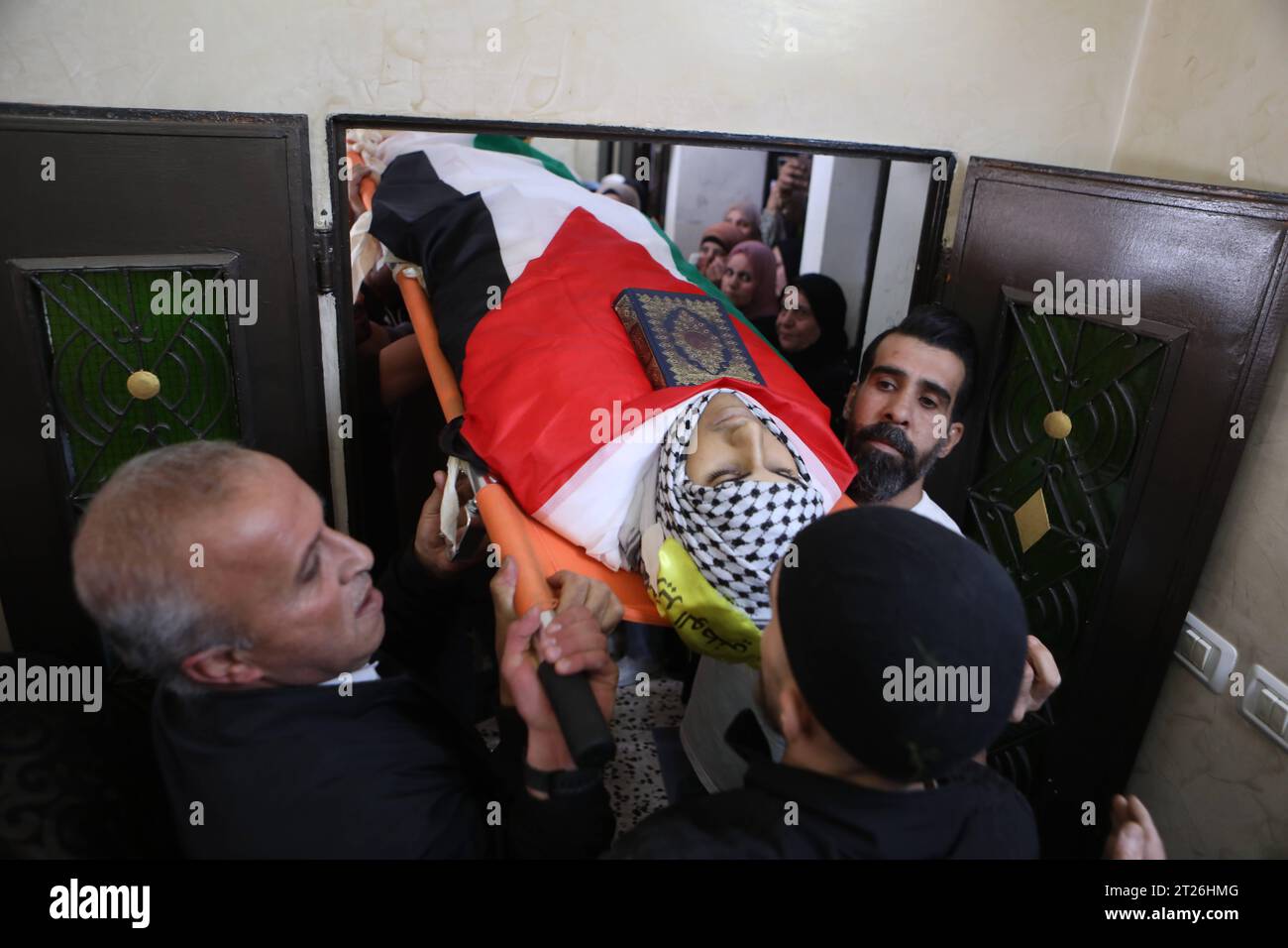 People carry the death body of 17-year-old Palestinian Muhammed Nidal ...