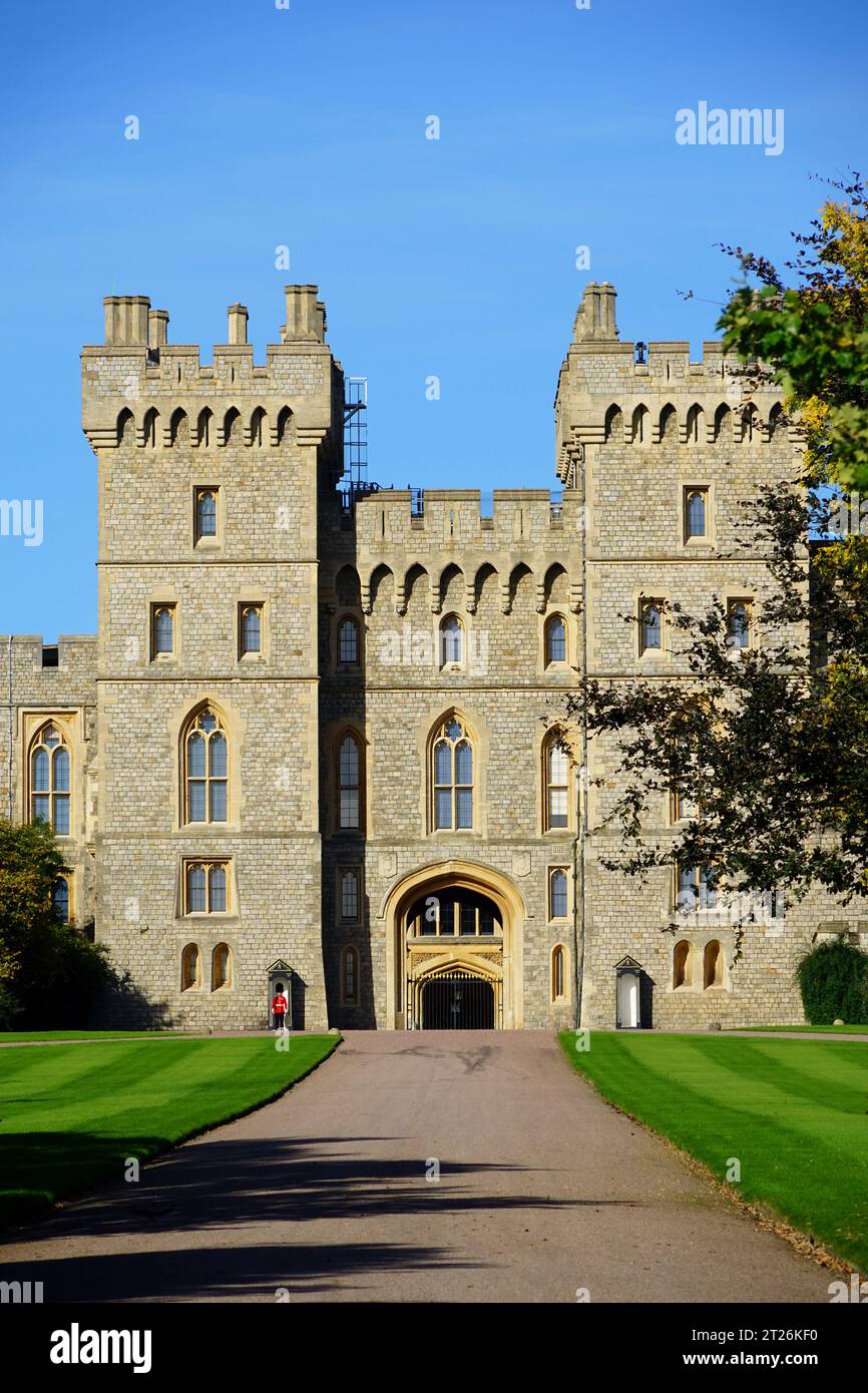 Gateway to the Long Walk from the Upper Ward at Windsor Castle Stock ...