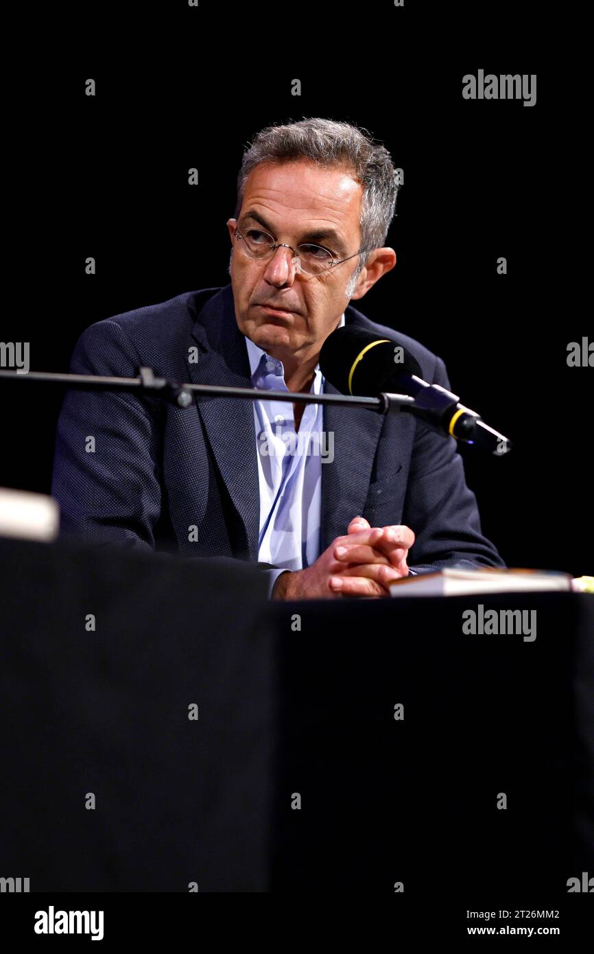 Literaturgenuss hi-res stock photography and images - Alamy