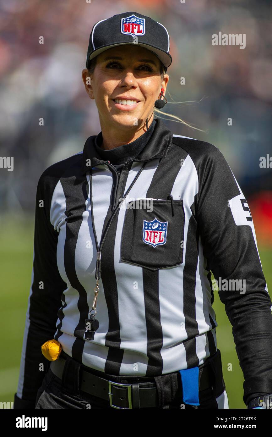 Sarah thomas referee hi-res stock photography and images - Alamy