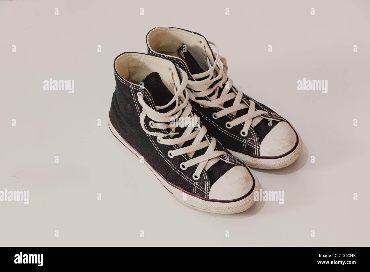 Basic black hi-res stock photography and images - Alamy