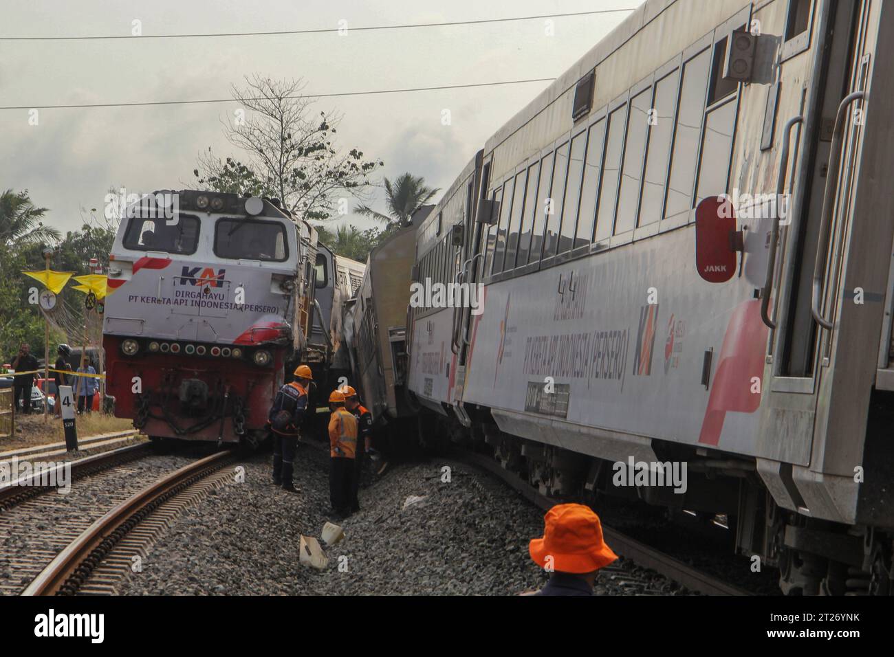 October 17, 2023: Officers inspect the Indonesian Train (KAI) which ...