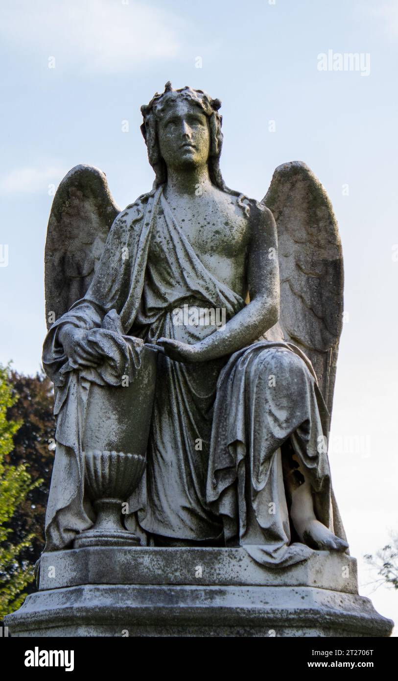 angel statue in graveyard brooklyn 2023 new york usa Stock Photo - Alamy