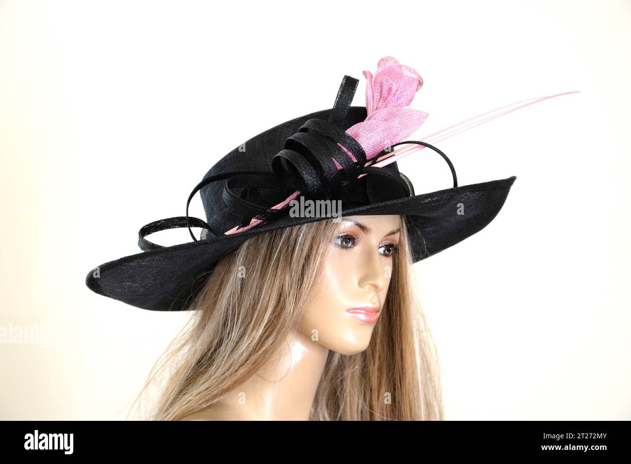 Kentucky derby hat hi-res stock photography and images - Alamy