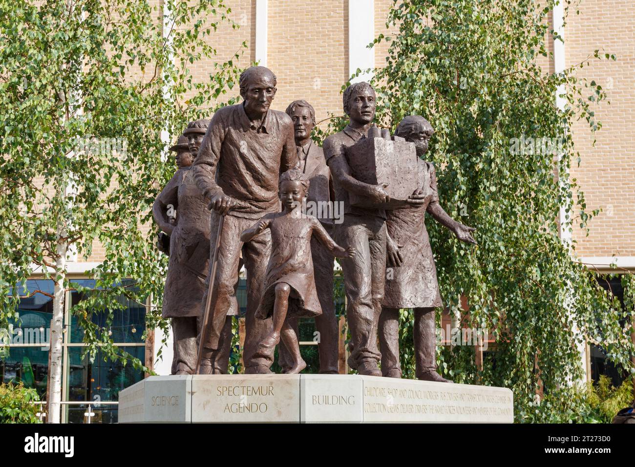 Graham ibbeson sculpture hi-res stock photography and images - Alamy